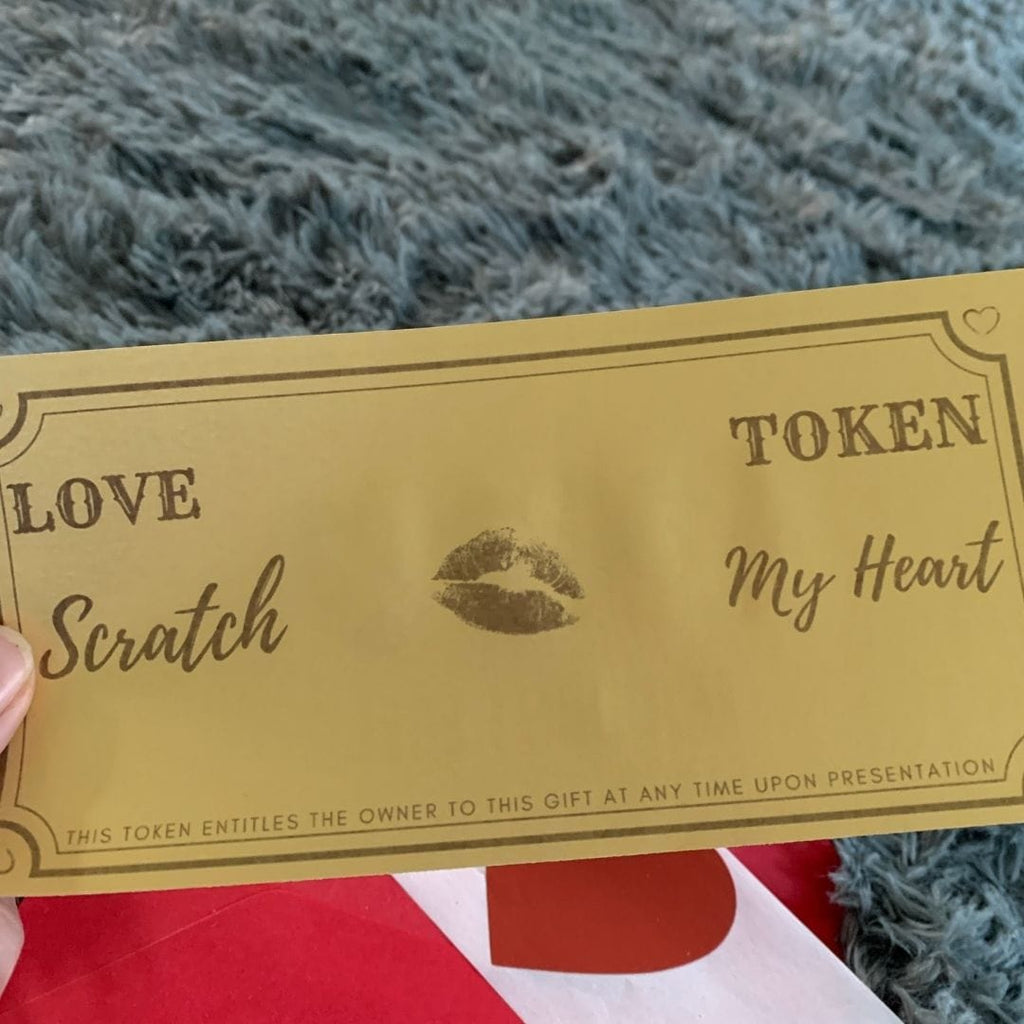 Love Token - Kiss – Famous Rebel